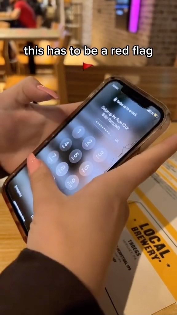 Red flags flying EVERYWHERE 😭 (Via: @toryhollywood ) @meme.ig #reels # ...