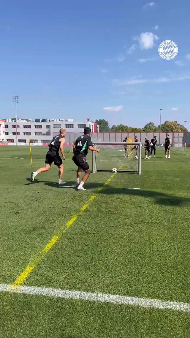 Minjae has everything under control! 😂 @kiminjae3 #MiaSanMia #FCBayern ...